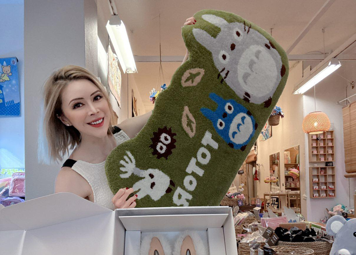 Sheena Poh - Bringing Joy to Oulu, One Unique Treasure at a Time – Oulu